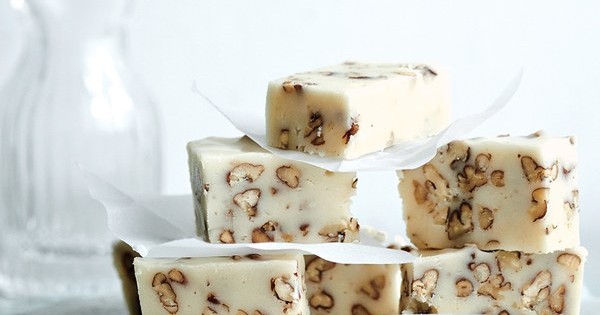 Aussie Pavlova Recipe - Flyers Online